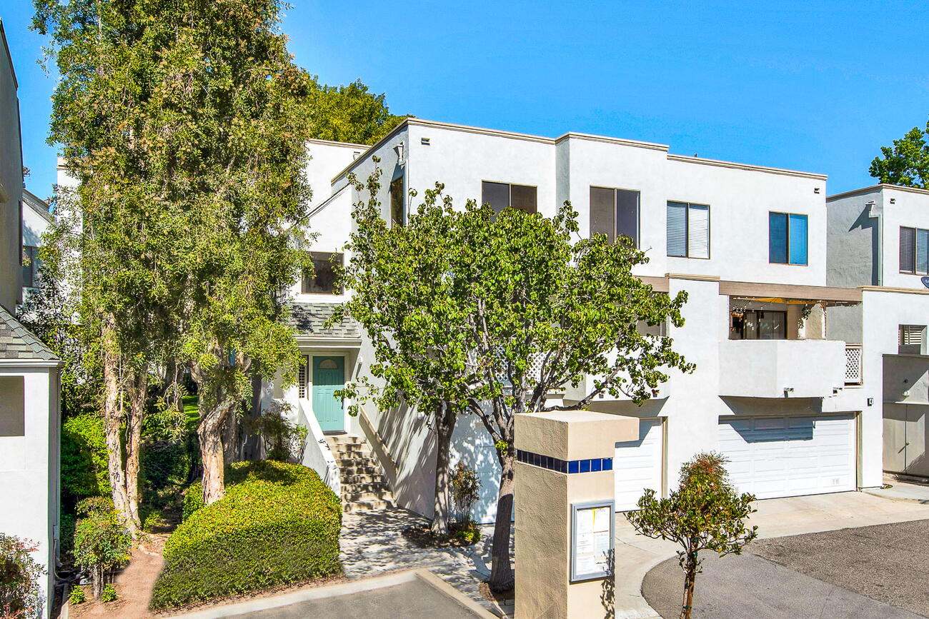 Sold by KBRE | Katnik Brothers Real Estate